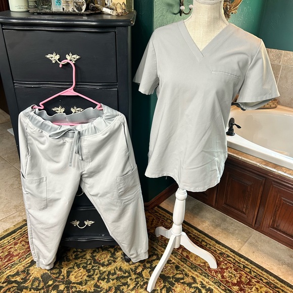 Mandala | Other | Mandala Silver Medium Scrub Set | Poshmark